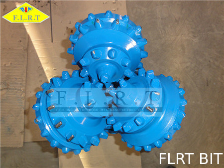 13 5/8 Inch Tricone Roller Bit Reinforced Gauge Protection ISO 9001 ...